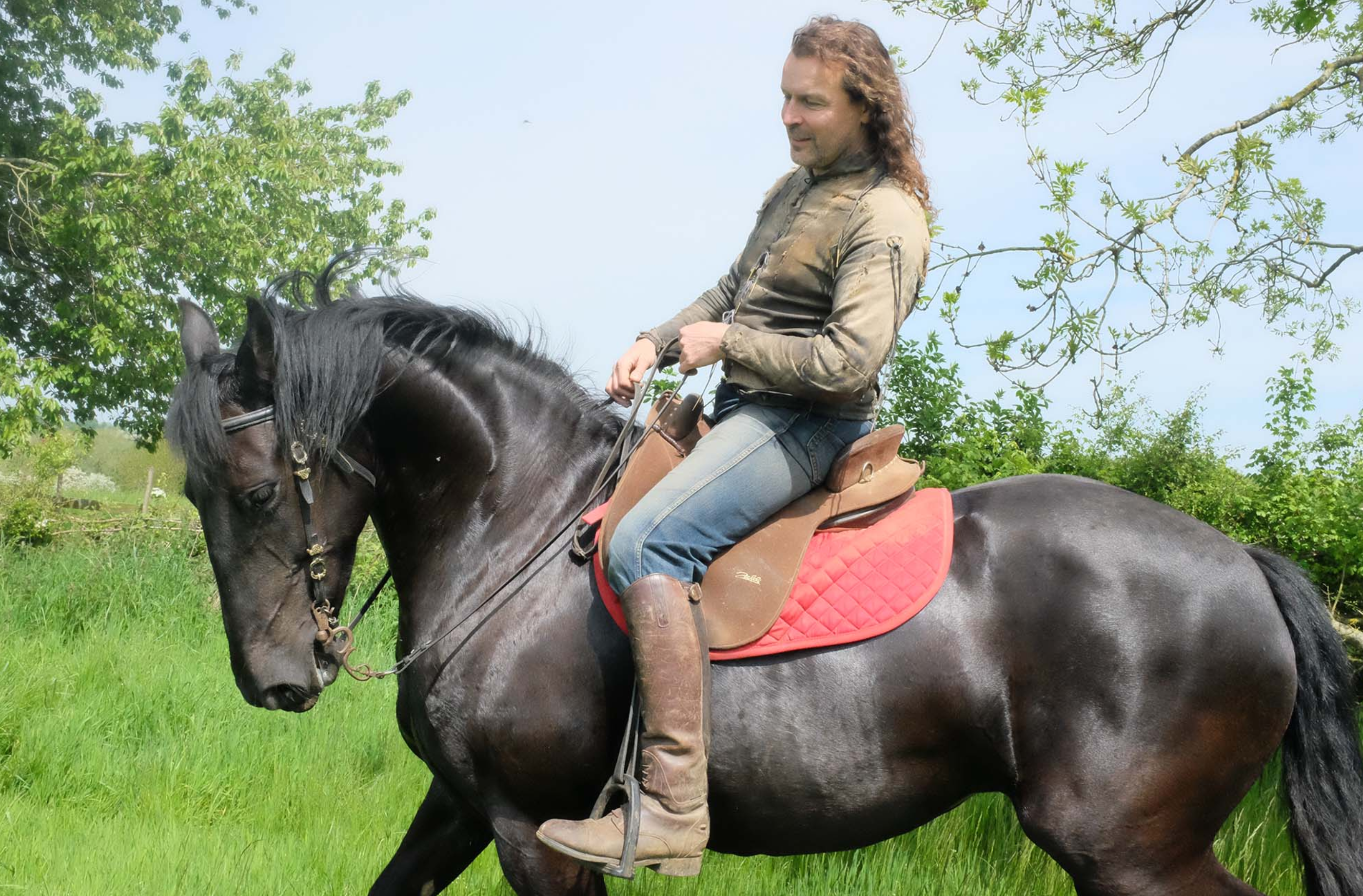 Strange Brigade Harbin's Dig Site Mission 1 Walkthrough - Scarab Key ...